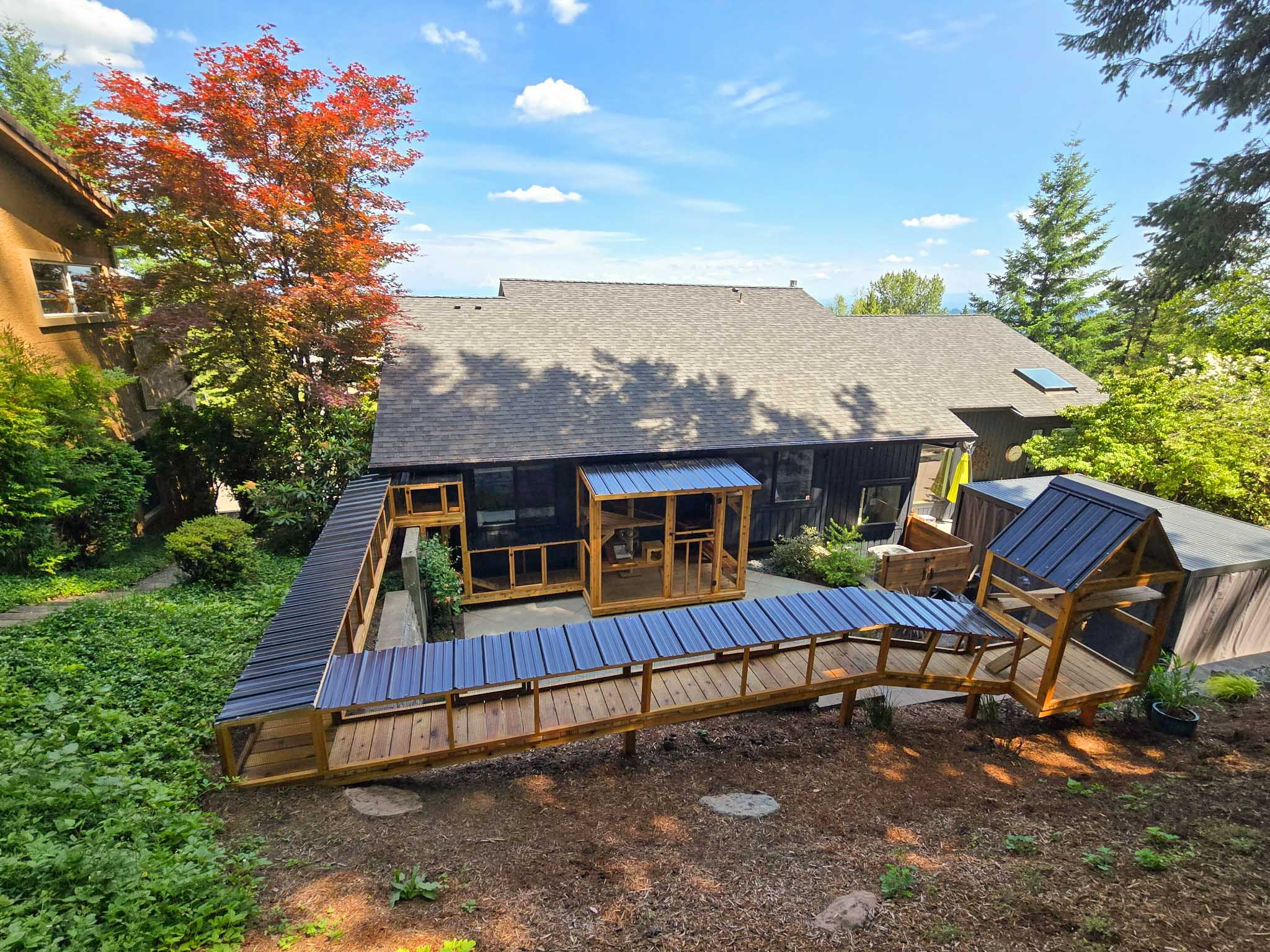 Large Catio with Tunnel & Multi-Level Tower | The SkyTrail Lodge