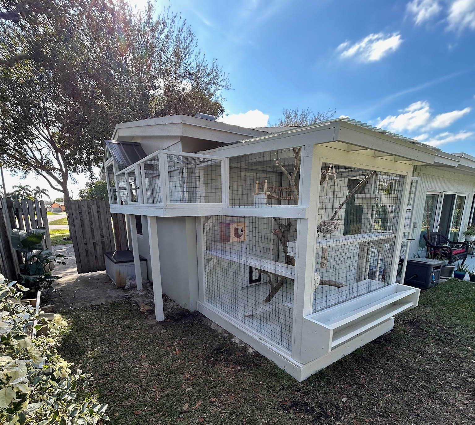 The Tunnel Trek Catio - Cat Topia